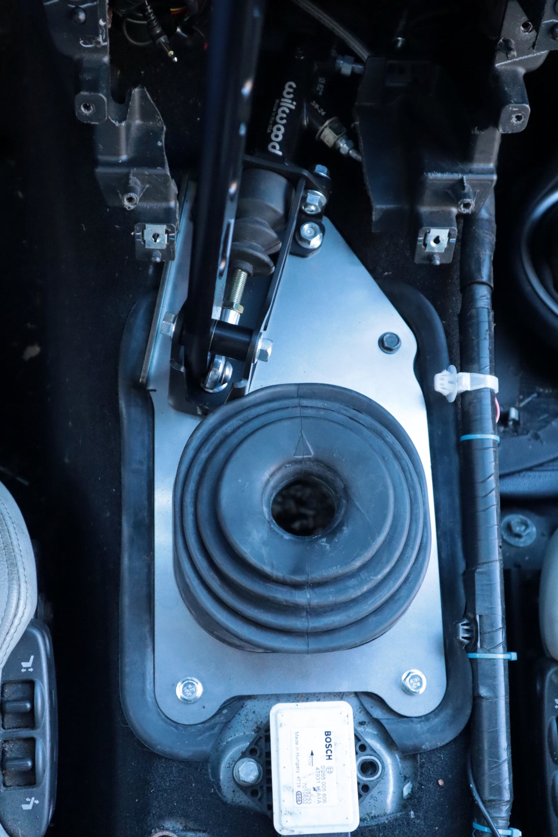 Henko 370z Hydro Mounting Bracket